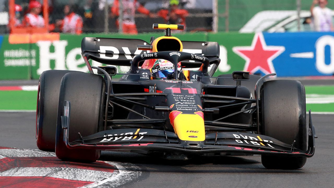 Checo Pérez termina en quinto lugar en la segunda práctica libre del ... Checo Pérez termina en quinto lugar en la segunda práctica libre del ...