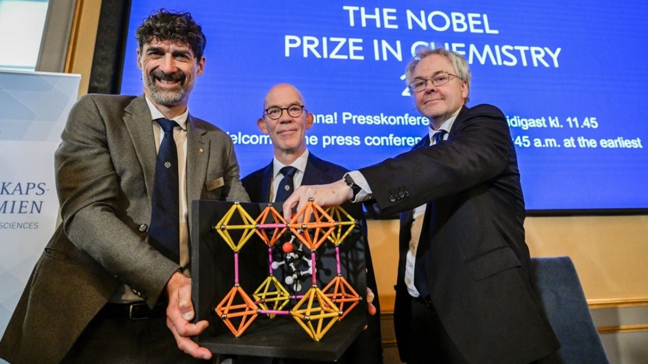 Conceden el Nobel de Química 2025 a los creadores de una nueva forma de ...