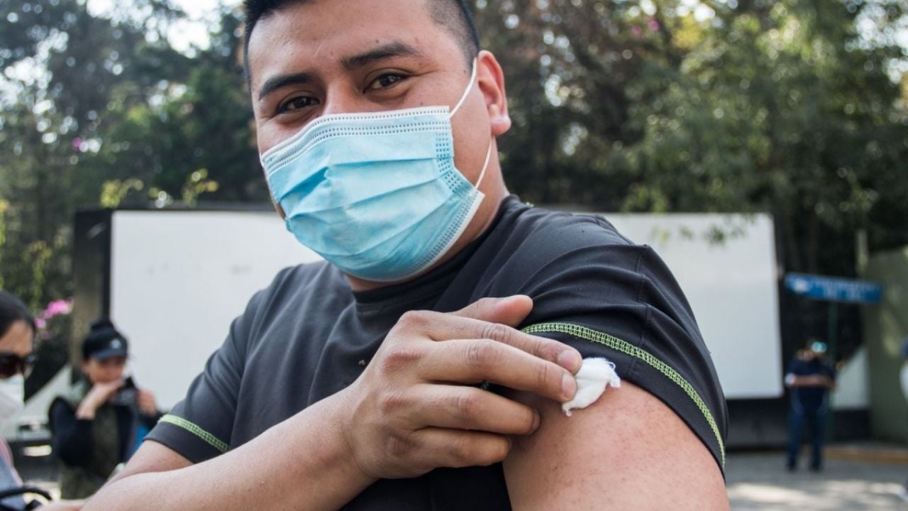 Encuentran la razón por la que la vacuna Covid-19 de ARNm puede causar ...