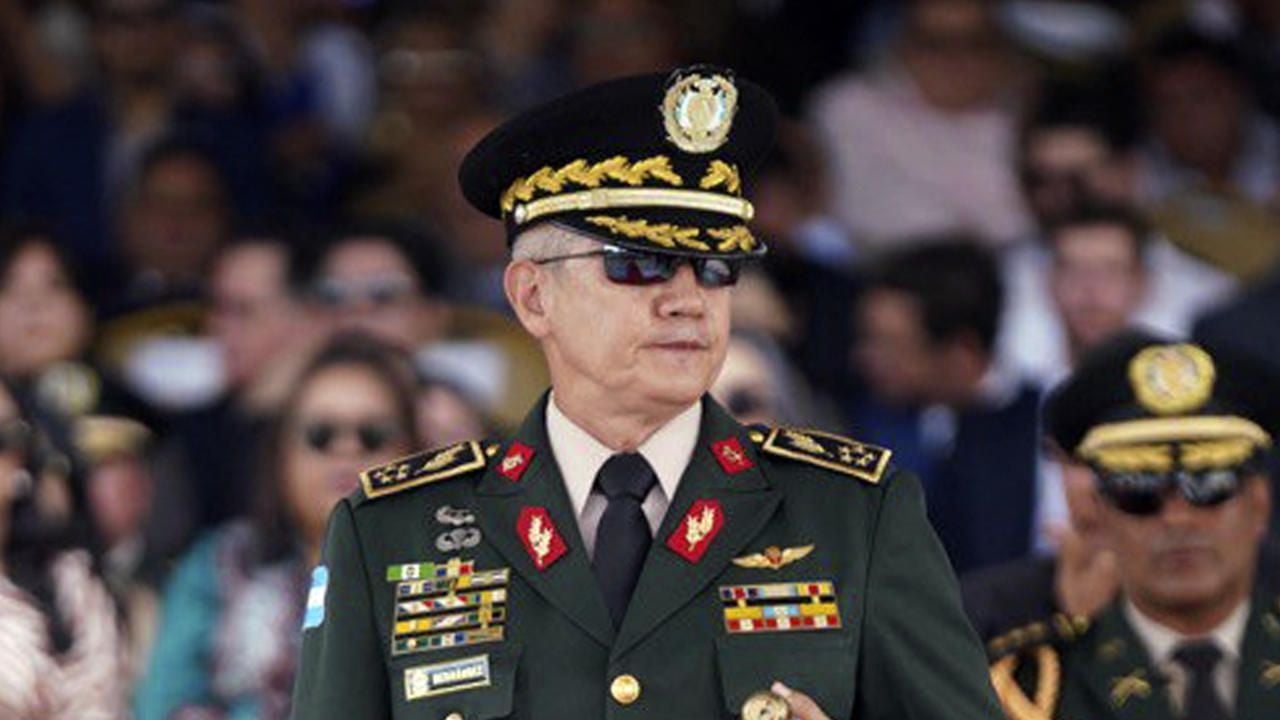 Presidente de Honduras designa al general retirado Roosevelt Hernández ...
