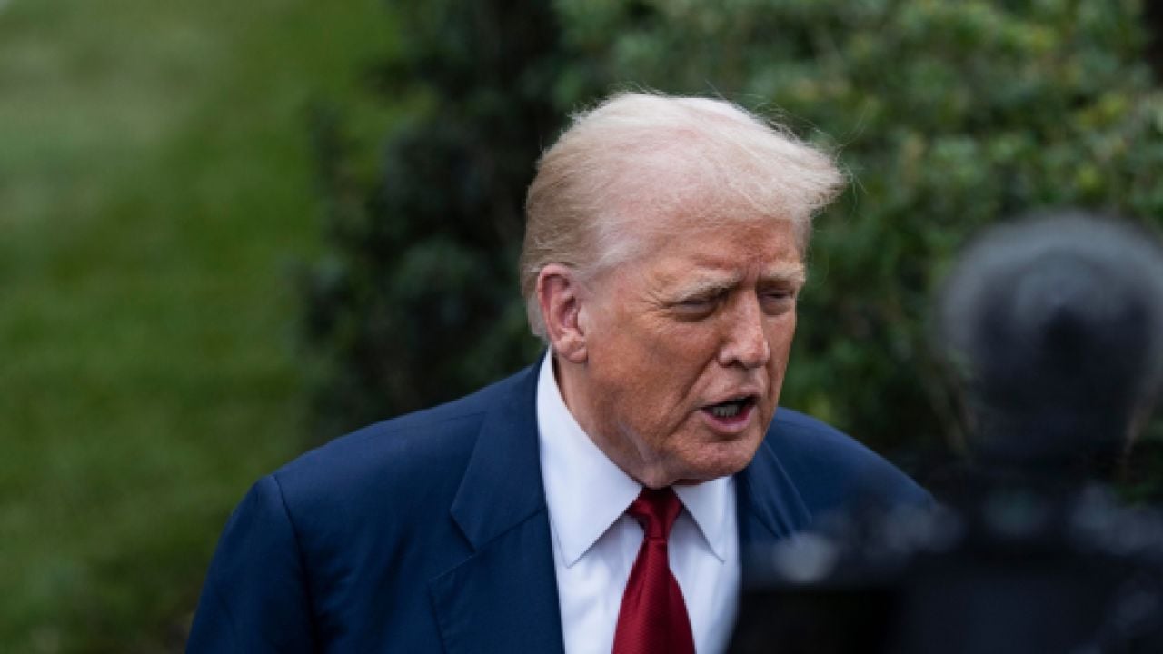 Cámara Baja de EU aprueba resolución para frenar el conflicto de Trump ...