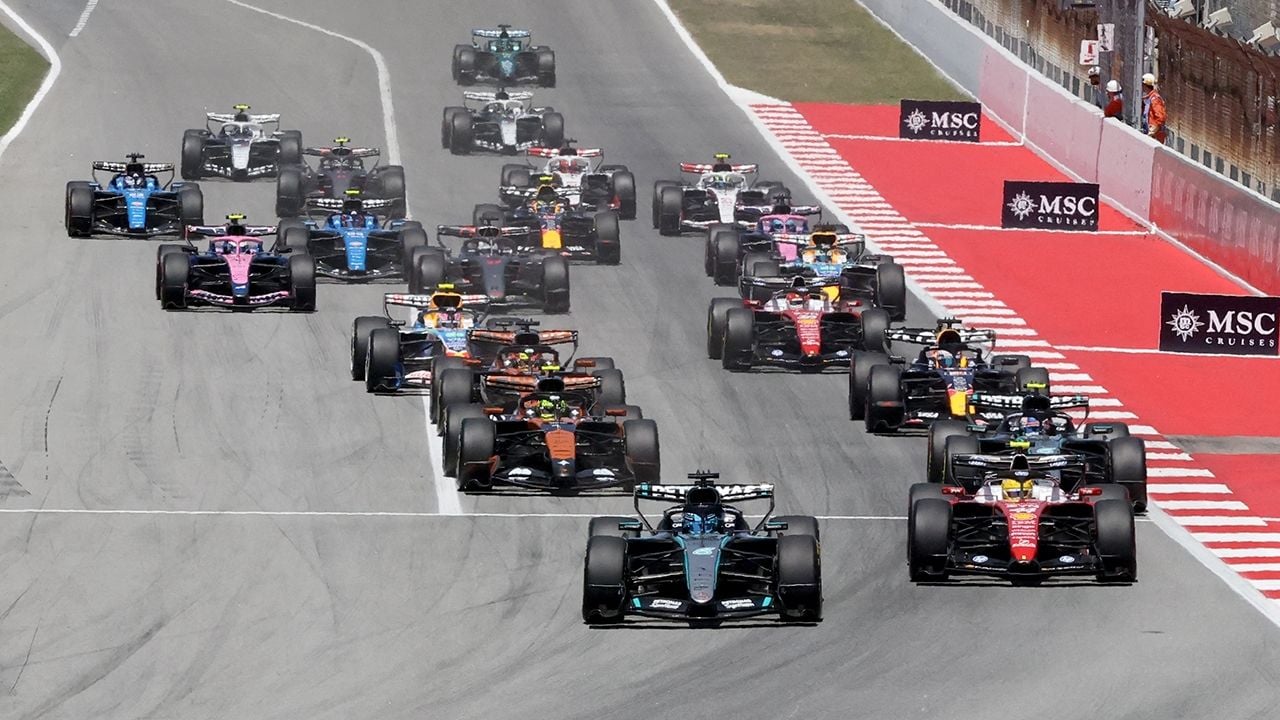 Checo Pérez termina 14 en el GP de Barcelona, su mejor resultado con ...